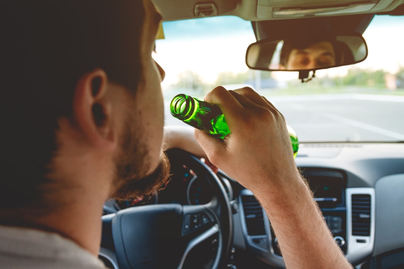 Accusé d’Alcool au volant : TOUT ce que vous devez savoir! — JuriGo.ca